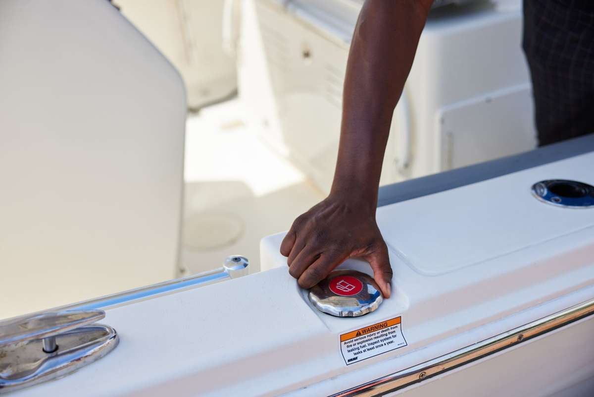 A Guide to Boat Fueling Requirements and Safety | ilearntoboat