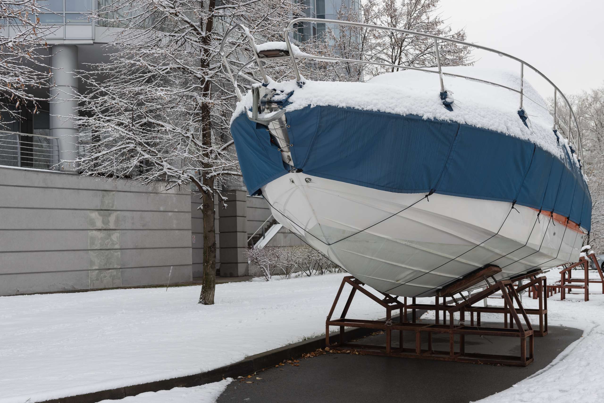 Winterizing a Boat This Season: A Guide | ilearntoboat