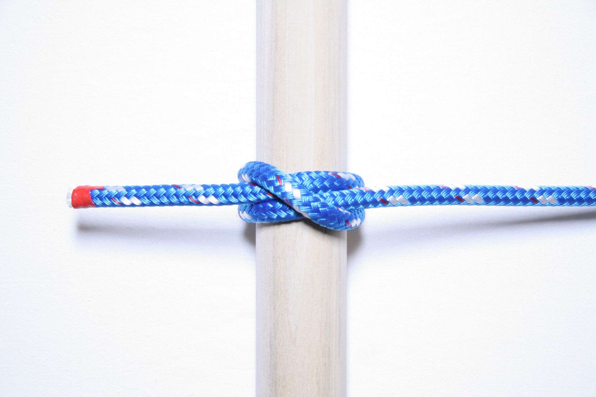 How to Tie a Boat Knot for Beginners | ilearntoboat
