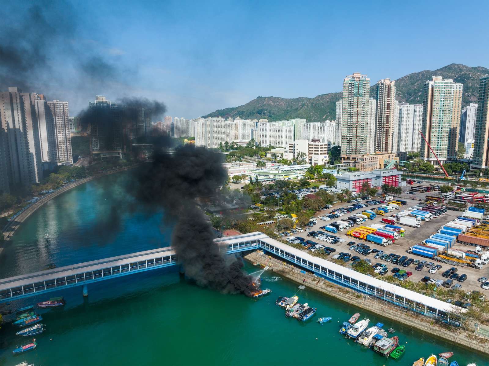What to Do If a Boat Fire Happens | ilearntoboat