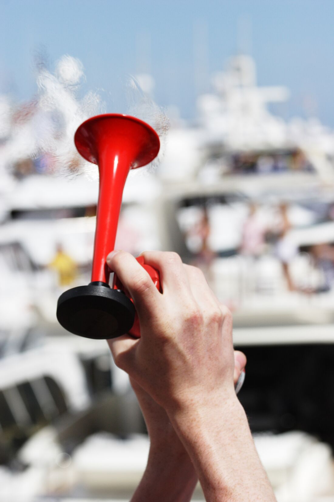 All About Boat Horn Sounds | ilearntoboat