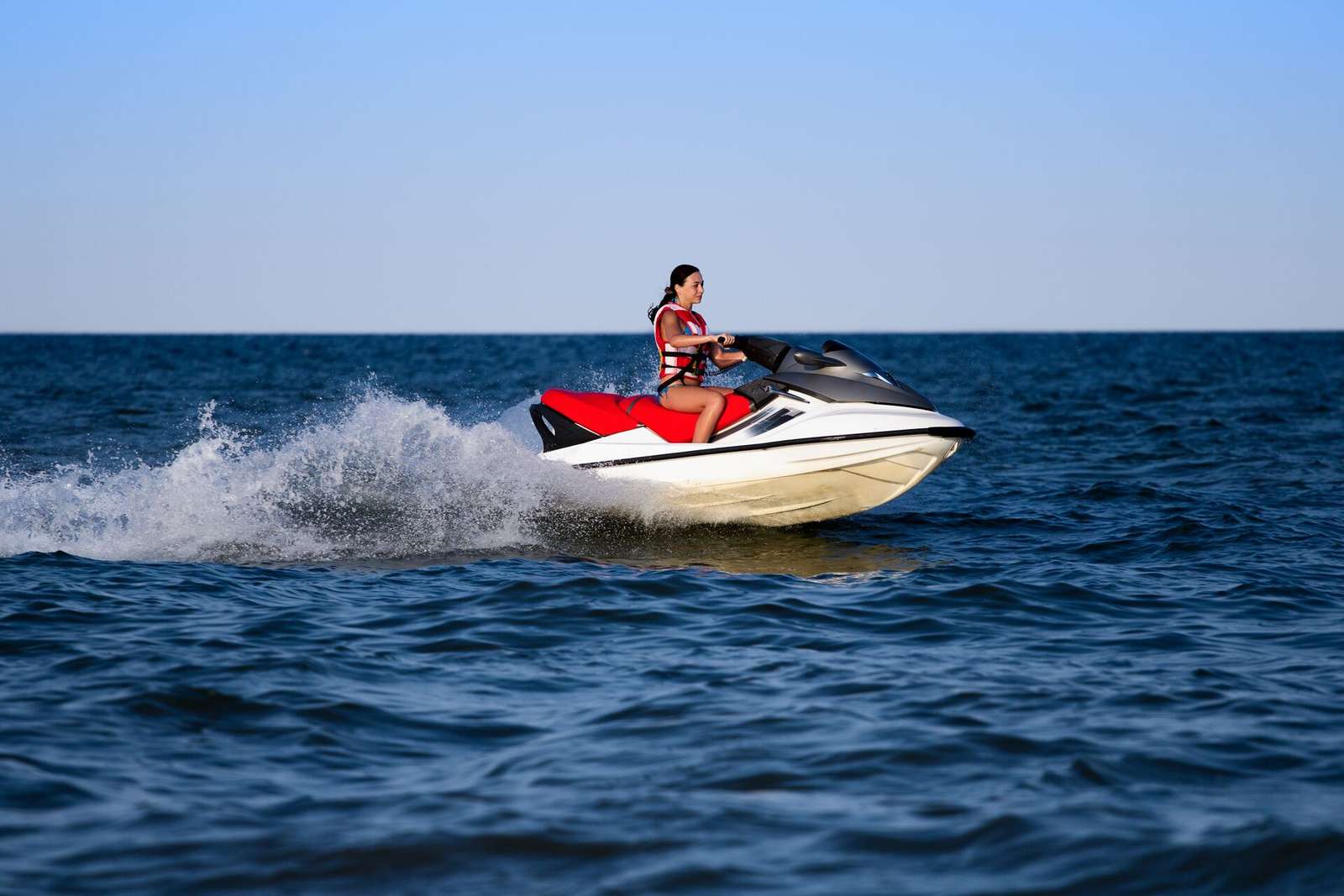 What is a Personal Watercraft (and How to Stay Safe) | ilearntoboat